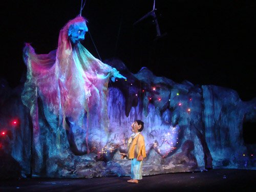 Aladdin and his Amazing Lamp In the Cave – Upfront